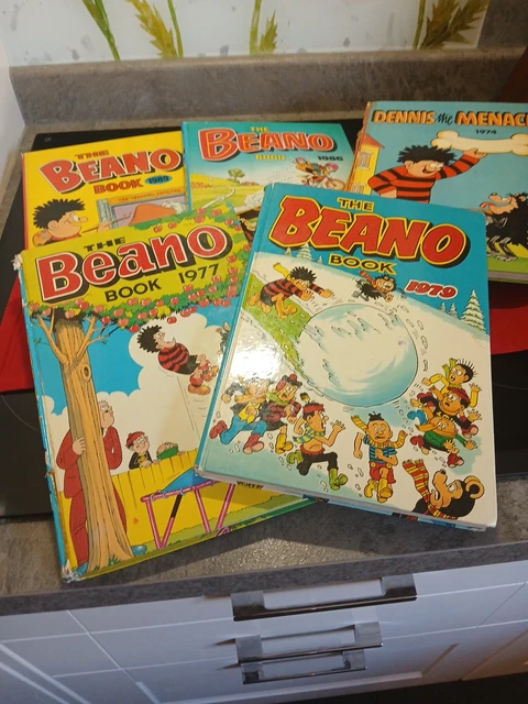 THE BEANO/DENNIS THE Menace Annuals £16.32 - PicClick UK