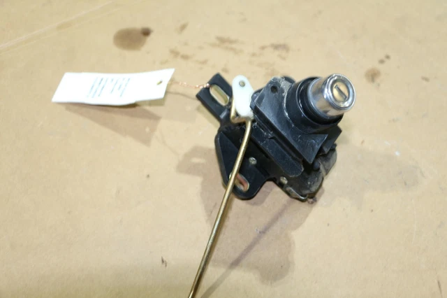 ORIGINAL MERCEDES BENZ E-Class W124 rear lock tailgate lock rear DE £ ...