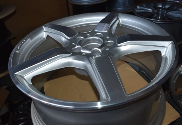 ORIGINAL MERCEDES W218 CLS alloy rim a2184011602 8.5Jx19H2 ET34.5 £299. ...