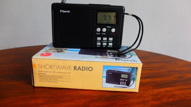 SHORTWAVE AM FM Portable Radio Bench Model KH2022 Not used Boxed ...