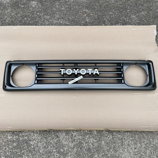 TOYOTA GENUINE LAND Cruiser 70 Series Front Radiator Grille Early 53101 ...