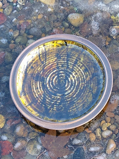 STUDIO POTTERY, CHARGER, Pru Green, Alvingham Pottery, 1973 £45.00 ...