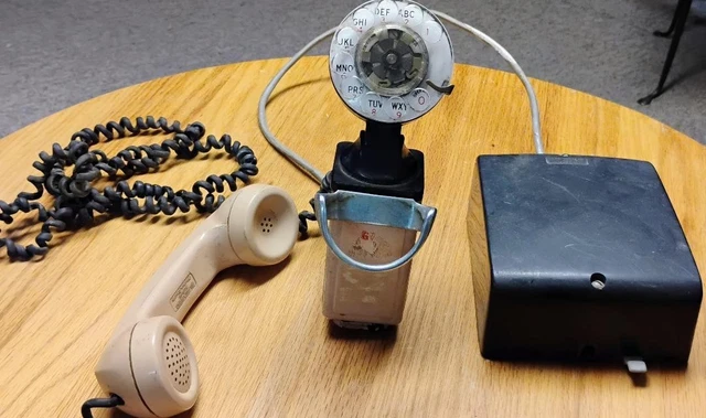 1970 W/E BELL System G7 Space Saver Rotary Telephone w/ 685A Ringer ...