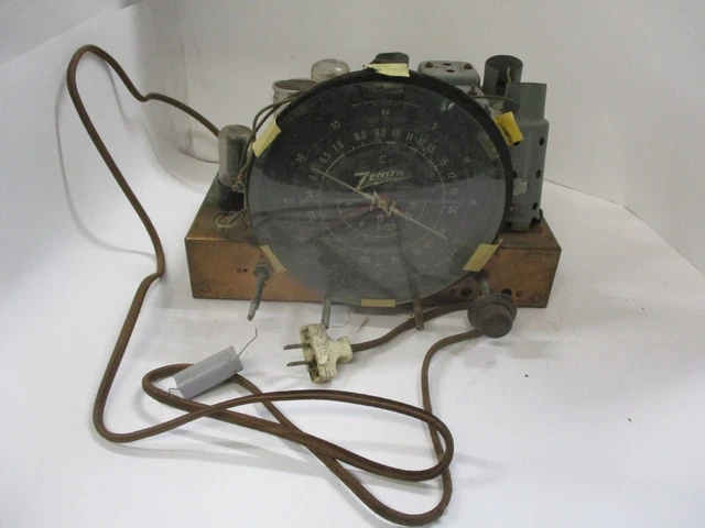 VINTAGE ZENITH RADIO Chassis Model: 10-S-160 or 130?? Long Distance ...