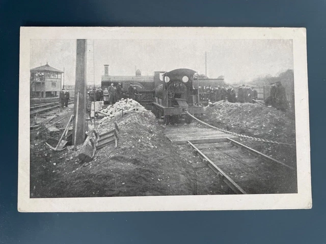 POSTCARD RAILWAY steam train accident on turntable Tunbridge Wells £12. ...