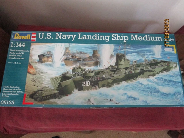 REVELL U.S. NAVY Landing Ship Medium 1/144 scale model kit 05123 £30.00 ...
