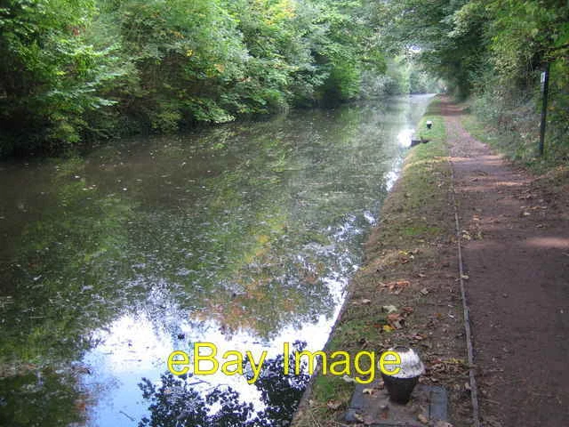PHOTO 6X4 GRAND Union Canal near Tring railway station Viewed looking ...