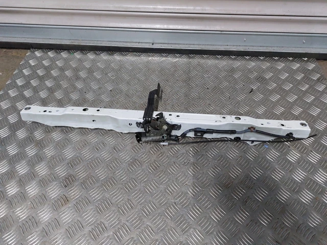 TOYOTA RAV4 MK4 Xa40 Front Slam Panel Bonnet Landing Panel In White ...