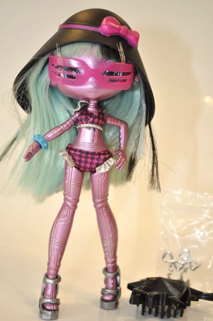 NOVI STARS ORBIT Beach Mae Tallick Alien Fashion Doll-'13-Antennae ...