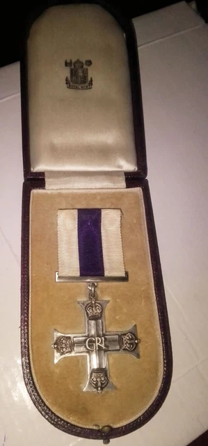 WW2 MILITARY CROSS Dated 1945 £1,500.00 - PicClick UK