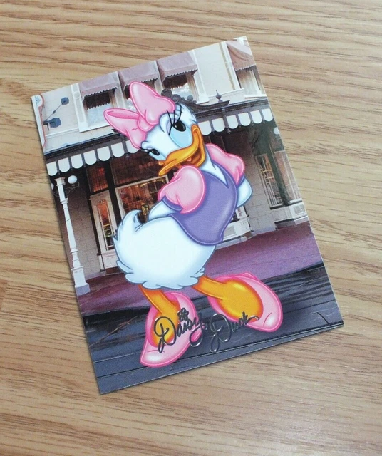 WALT DISNEY WORLD Signature Series #15 Daisy Duck Collectible Trading ...