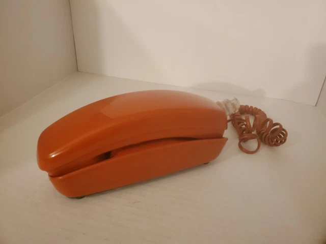 VINTAGE WESTERN ELECTRIC Bell System Trimline Push Button Wall Phone ...