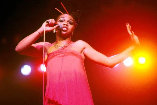 DENIECE WILLIAMS PERFORMS On Stage New York 1977 OLD MUSIC PHOTO 3 EUR ...