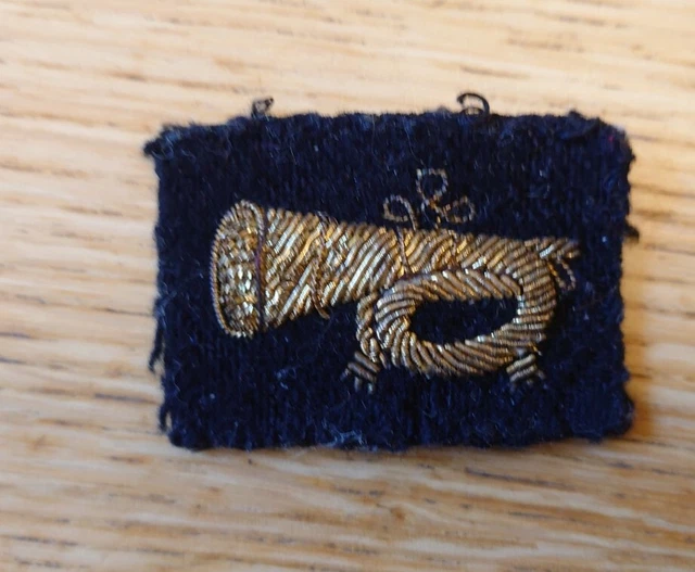 BRITISH ROYAL NAVY Royal Marine Bugler Trade Bullion Dress Cloth Badge ...