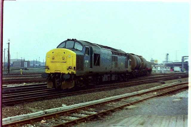 35MM RAILWAY COLOUR Negative Class 37 198 at Derby £1.75 - PicClick UK