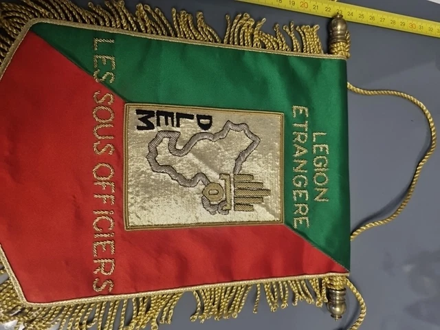 TRÈS JOLI FANION militaire brodé du DLEM. Détachement Légion étrangère ...
