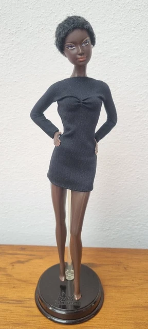 BARBIE DOLL BASICS 04 collection 001 afro AA MATTEL 2009 model muse ...