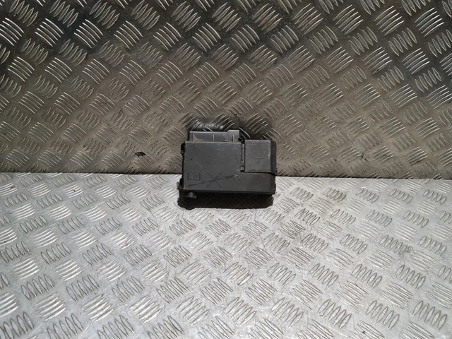 VAUXHALL INSIGNIA BATTERY Fusebox Top Fuse Board 2010 MK1 G09 OEM ...