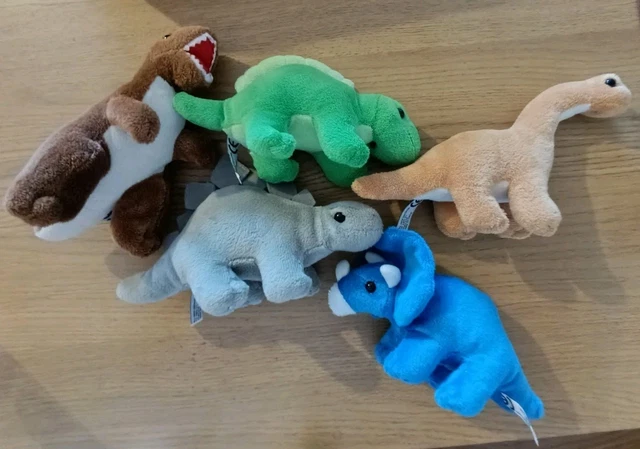 DINOSAUR VOLCANO HOUSE with 5 Dinosaur soft toys. 11" tall base 10 ...