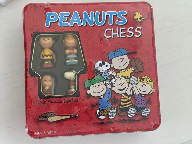*RARE* VINTAGE PEANUTS Charlie Brown Snoopy Chess Set Tin Box New ...