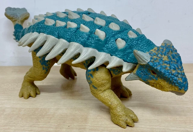 JURASSIC WORLD: CAMP Cretaceous - Ankylosaurus Bumpy dinosaur action ...