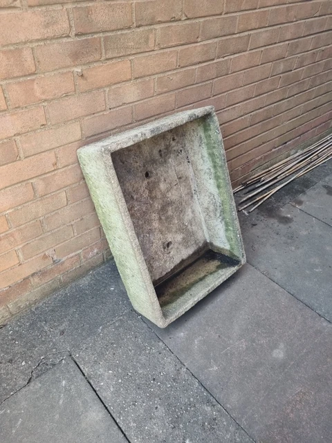 COTSWOLD STUDIOS STONE Manhole Trough Planter £40.00 - PicClick UK
