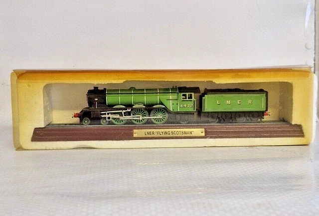 LNER LOCOMOTIVE 4472 "Flying Scotsman" 00 Gauge Scale Model EUR 17,45 ...