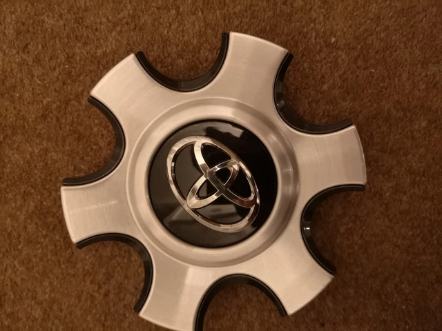 TOYOTA HILUX / landcruiser hub caps, alloy wheel centre ornament ...