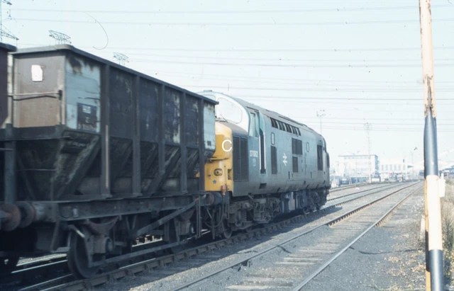 35MM SLIDE BRITISH Railway Br Diesel Class 37 - 37082 At Lynham 09/07 ...