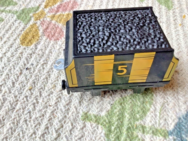 THOMAS THE TANK Engine and Friends - Trackmaster - Busy Bee James 2013 ...