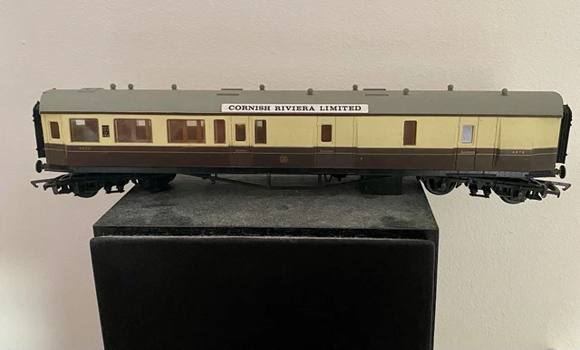 AIRFIX - OO Gauge - GWR “Cornish Riviera” Centenary Coach £4.35 ...