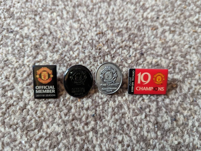 MANCHESTER UNITED OFFICIAL Member Pin Badges Set Of 4 Football £4.99 ...