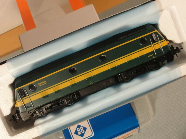 ROCO 69998 DIESELLOK Serie REK 5950 SNCB f.Märklin NEU OVP unbenützt ...