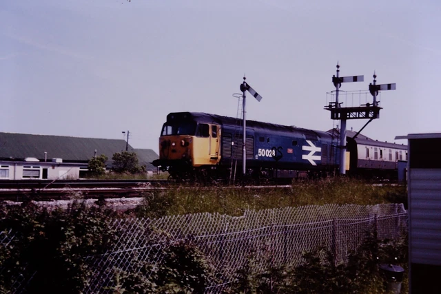 1980S BRITISH RAIL BR Diesel Electric Loco 500 28 Railway Slide Ref 472 ...