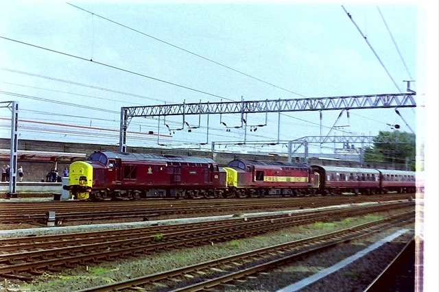 35MM RAILWAY COLOUR Negative Class 37 427 and 37 428 at Crewe £1.95 ...