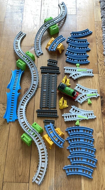 THOMAS THE TANK Engine Trackmaster Track Bundle Random 29 Com Post £15. ...