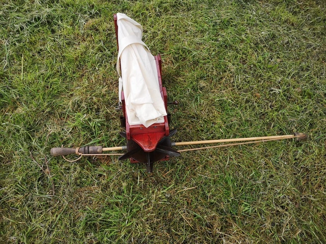 AERO SEED SOWER fiddle broadcaster spreader drill Original £155.00 ...