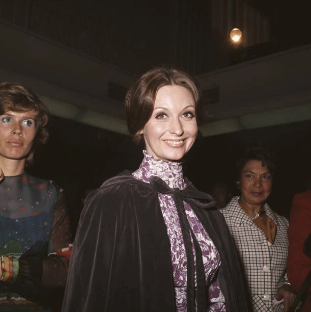 NYREE DAWN-PORTER, STAR of B.B.C. 2's Forsthye Saga. March 1967 P0- Old ...