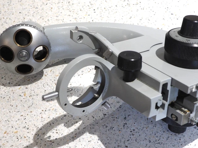 ZEISS MICROSCOPE LIMB, focusing mechanisms and turret, with screws ...