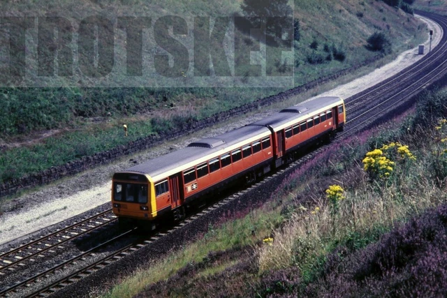35MM SLIDE BR British Rail DMU Class 142 142007 Buxworth 1989 Original ...