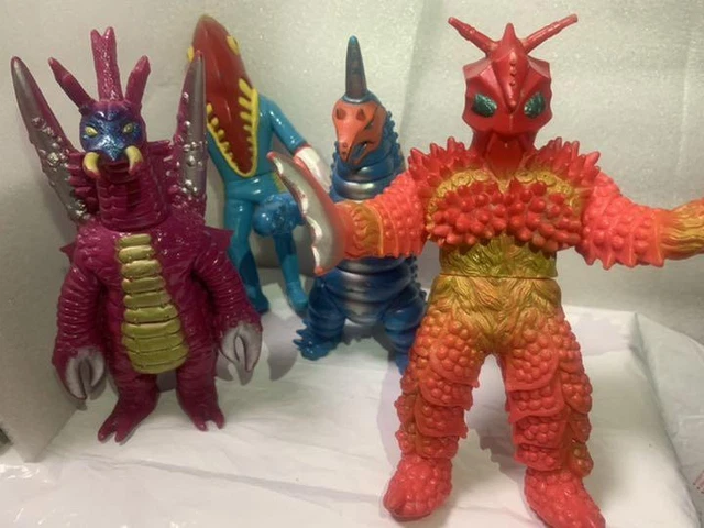 ULTRAMAN FIGURE SOFT Vinyl Ultra Kaiju Aribunta Giant Yapool Alien ...