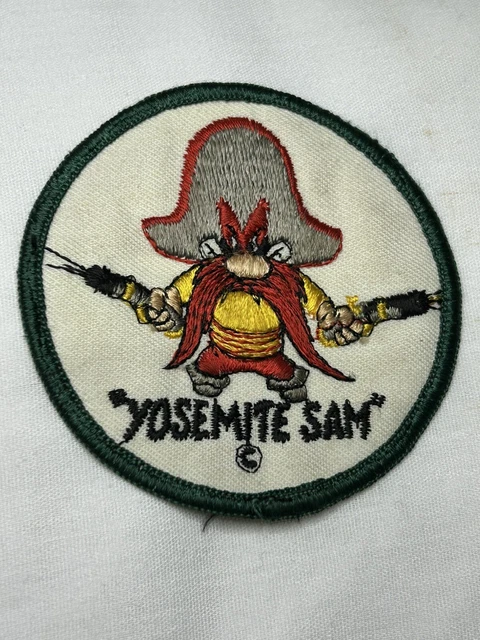 VINTAGE YOSEMITE SAM Looney Tunes Warner Bros. Cartoon Character Round ...