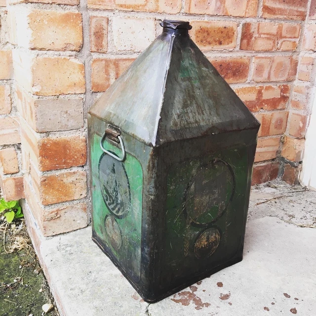 VINTAGE 1930’S WAKEFIELD Agricastrol 5 Gallon Oil Tin Pyramid Can £47. ...