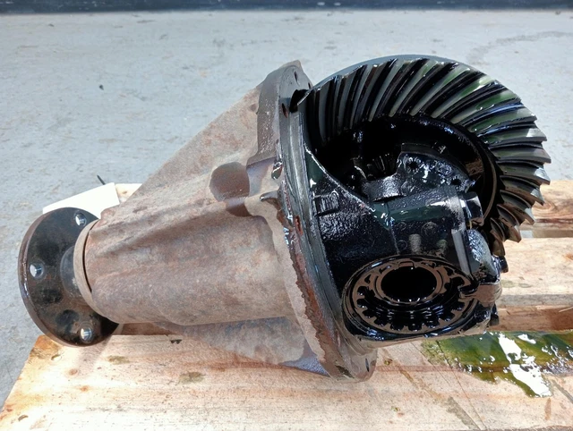 NISSAN PATROL DIFFERENTIAL Centre Rear, 4.375 Ratio (Hg43 Small Type-11 ...