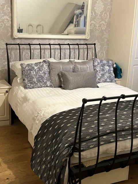Laura Ashley Sleigh Bed King Size Length Double Width Please Read Description £4250 Picclick Uk