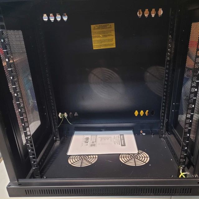 TRIPP LITE SMARTRACK 10U Low-Profile Switch-Depth Wall-Mount Rack ...