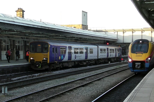 35MM SLIDE NORTHERN Class 150 150116 @ Sheffield £3.54 - PicClick UK
