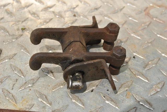 IHC INTERNATIONAL HIT Miss Gas Engine LA 1 1/2-2 1/2 HP Rocker Arms ...
