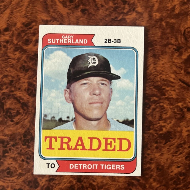 1974 TOPPS BASEBALL Card #428T Gary Sutherland ÉCHANGÉ Detroit Tigers ...