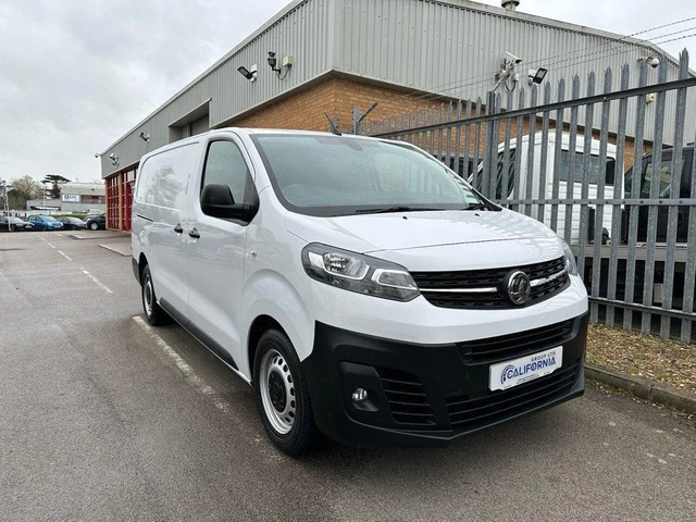 2022 VAUXHALL VIVARO 1.5 L2H1 F2900 DYNAMIC S/S 100 BHP PANEL VAN ...